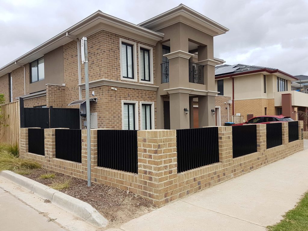 Custom Fencing - Endveaour Building and Developments