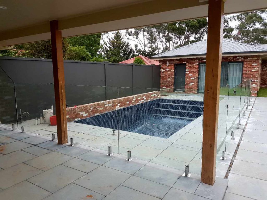 Custom Fencing - Endveaour Building and Developments